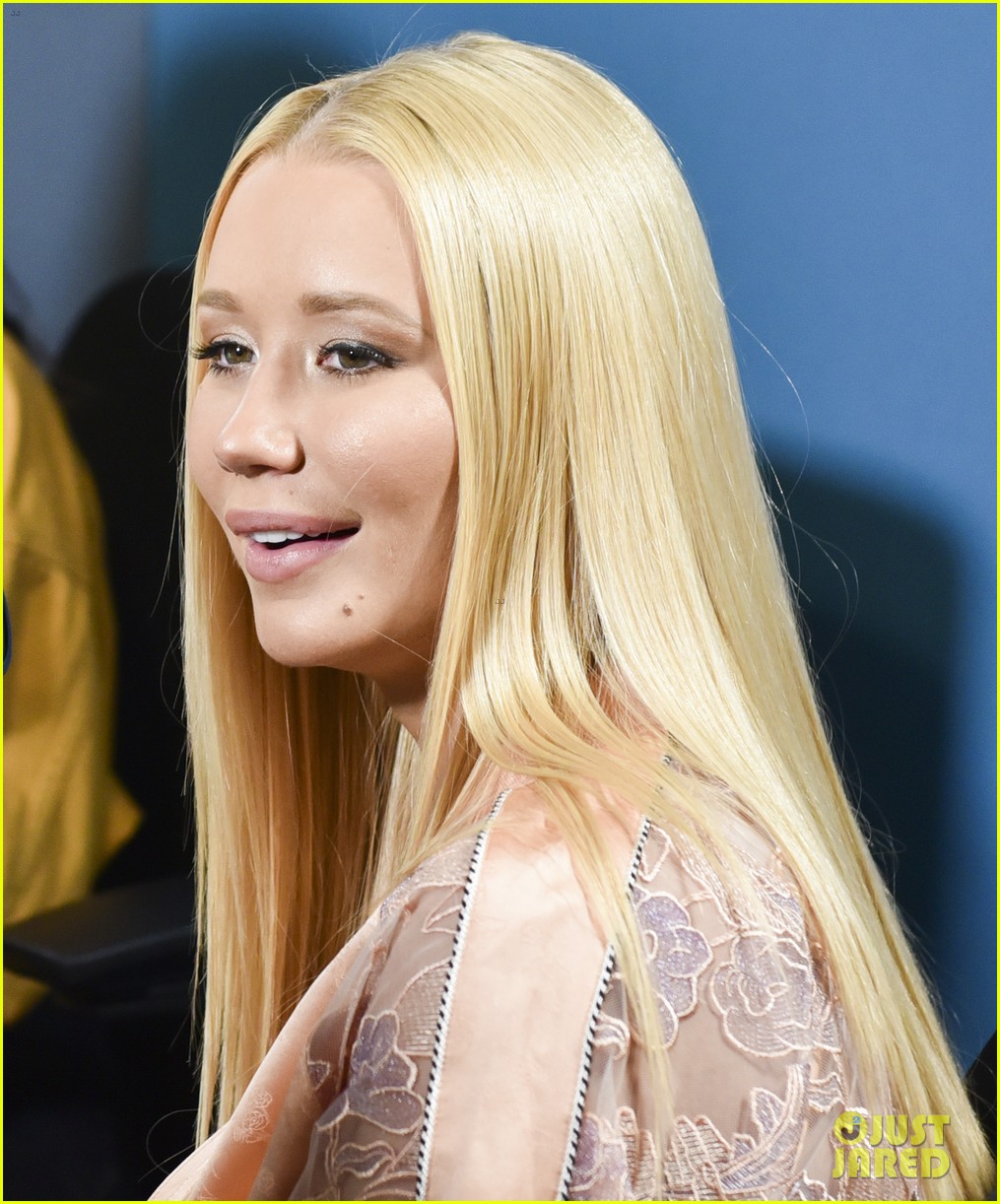 Iggy Azalea Says New Single 'Switch' Is About 'A Woman Being In Control ...