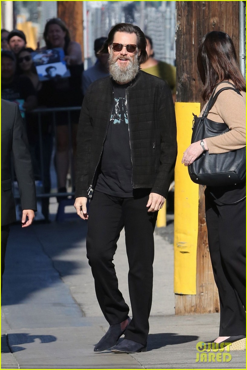 Jim Carrey Flaunts His Bushy Beard Ahead of 'Jimmy Kimmel Live ...