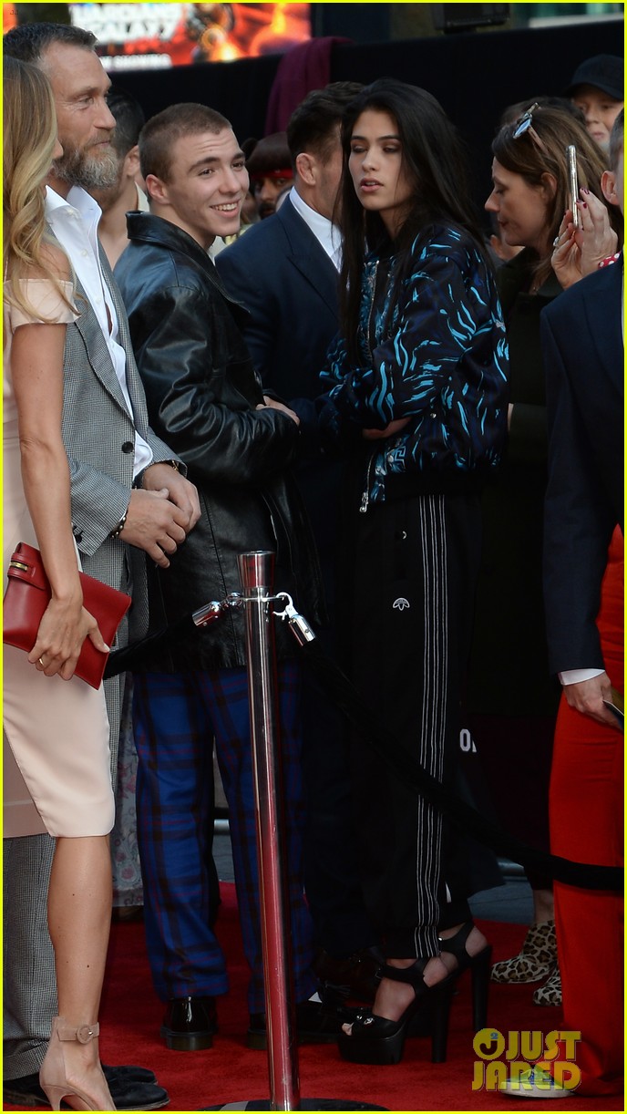 Charlie Hunnam Had to Convince Guy Ritchie to Cast Him in 'King Arthur ...