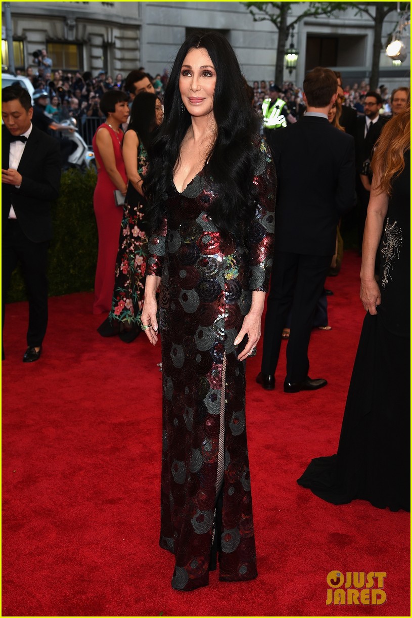 Cher's 71st Birthday Celebrated By Kim Kardashian, A Fellow Armenian ...