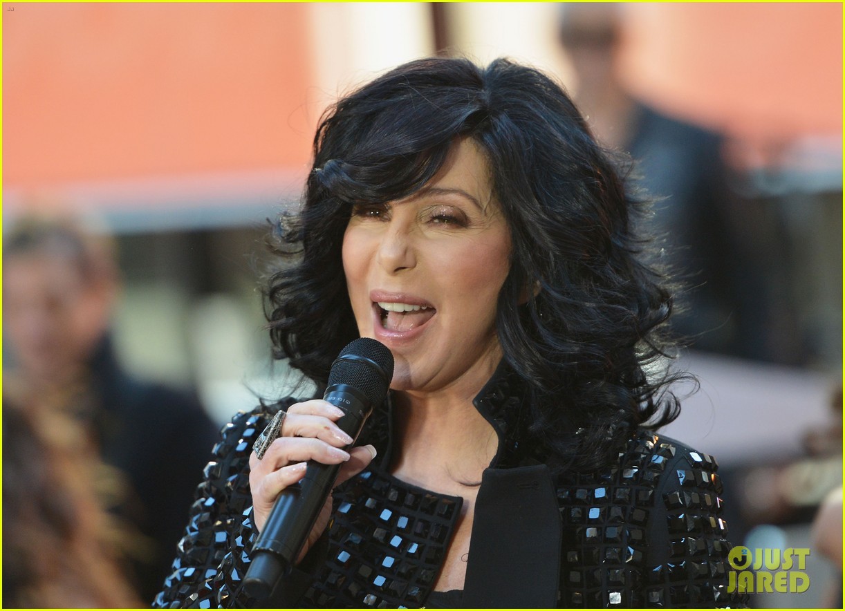 Cher's 71st Birthday Celebrated By Kim Kardashian, A Fellow Armenian ...