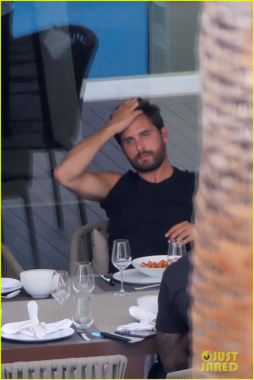 Scott Disick Flaunts Pool PDA with Another Woman in Cannes: Photo ...