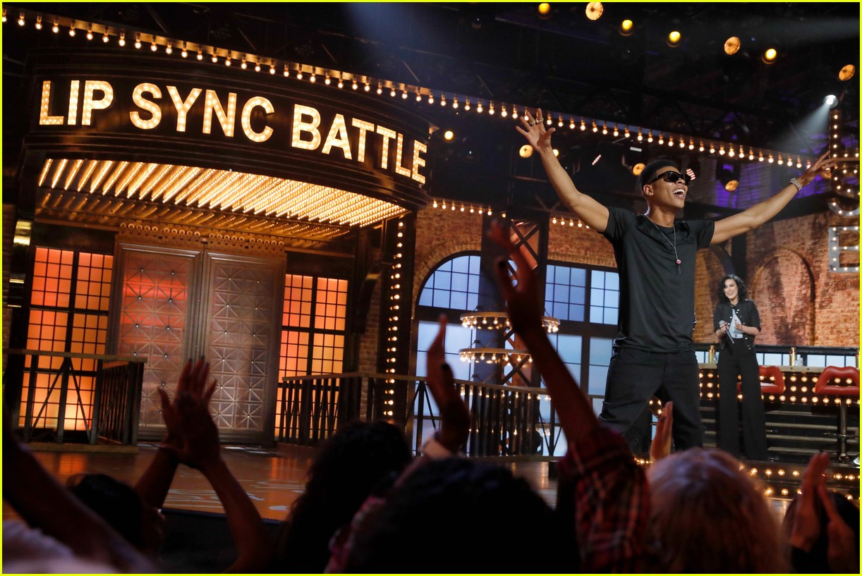 Bryshere Gray Channels Taylor Swift on 'Lip Sync Battle' - Watch Now ...