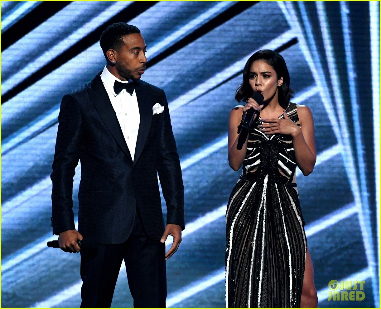 Vanessa Hudgens Sings Celine Dion, Raps Nicki Minaj at Billboard Music ...