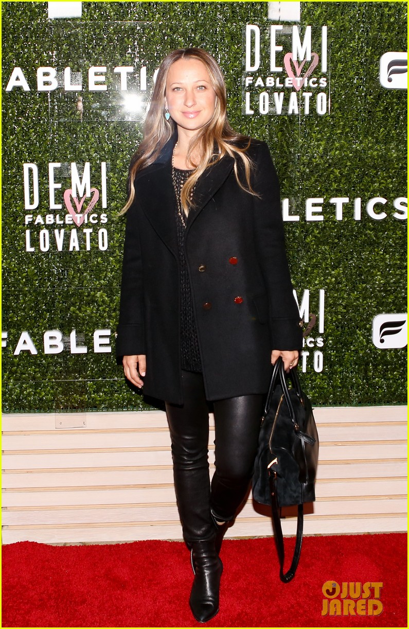 Kate Hudson Helps Launch Demi Lovato's Fabletics Collaboration: Photo ...