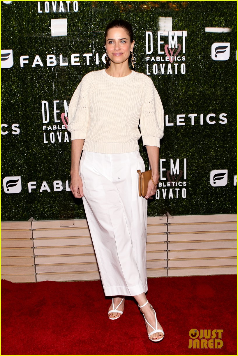 Kate Hudson Helps Launch Demi Lovato's Fabletics Collaboration: Photo ...