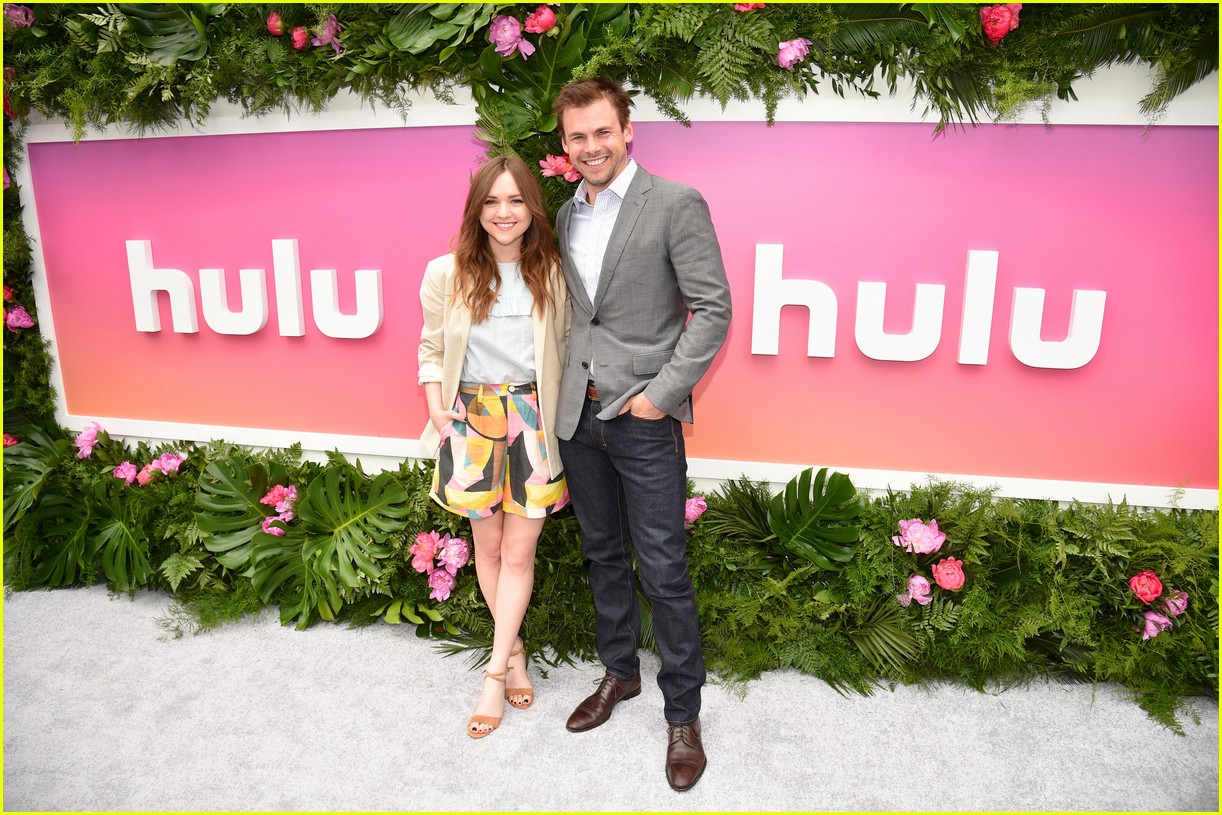 'Handmaid's Tale' Stars & Others Step Out for Hulu Upfronts!: Photo ...