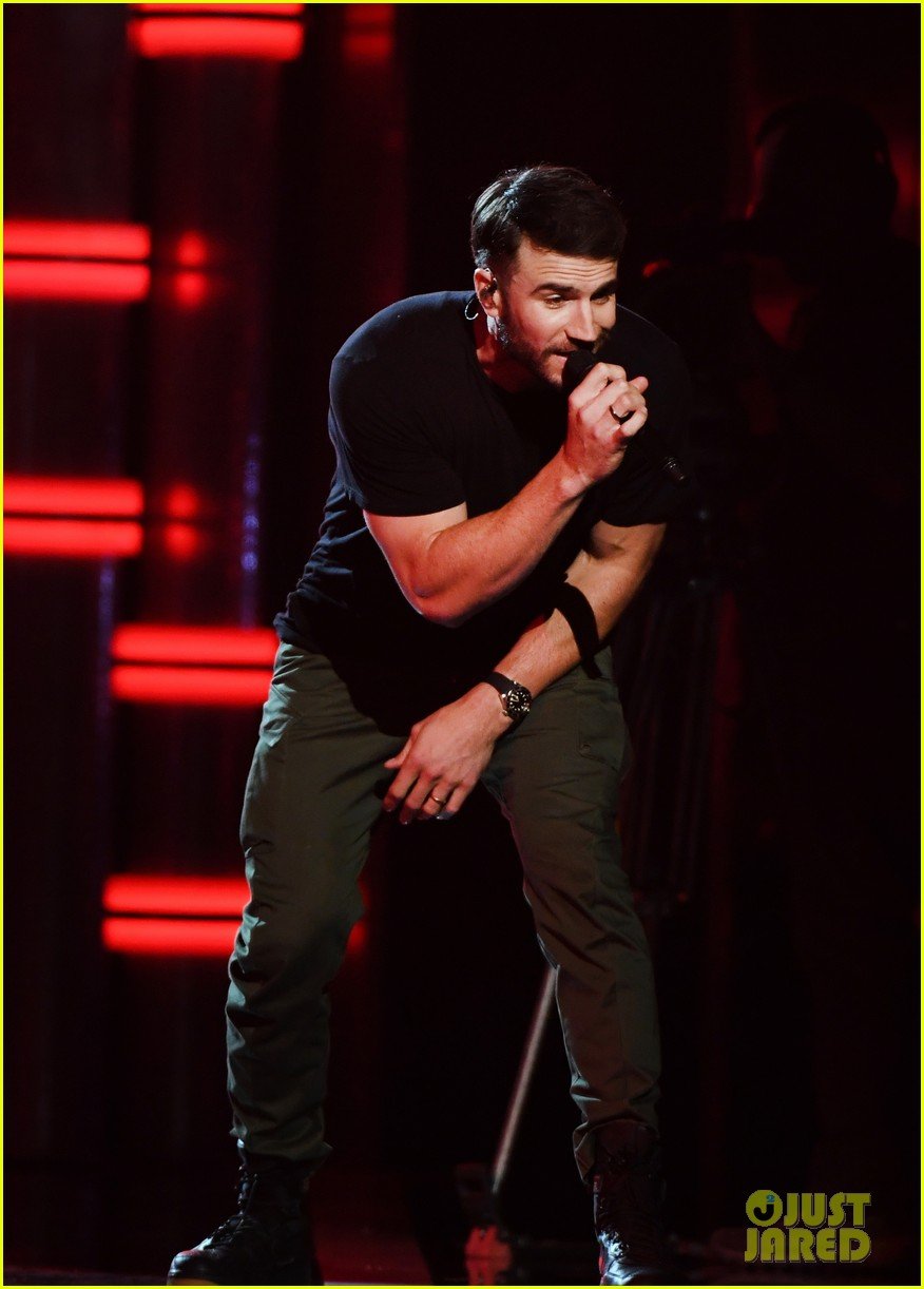 Sam Hunt's Billboard Music Awards 2017 Performance Video - Watch Now ...