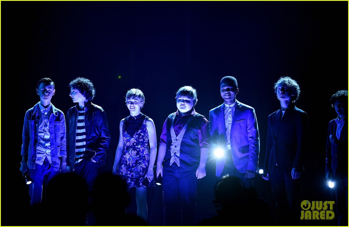 'It' Movie Cast Debuts Scary New Trailer at MTV Awards! (Video): Photo ...