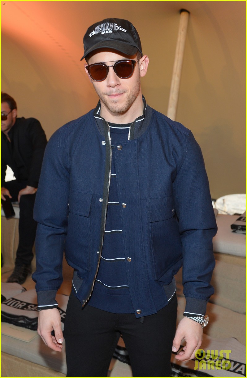 Nick Jonas Bares His Buff Biceps Ahead of Dior Fashion Show: Photo ...