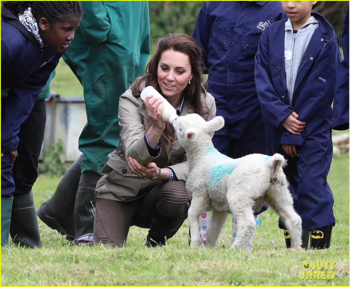 Kate Middleton Takes a Trip to a Children's Farm & Feeds a Lamb!: Photo ...