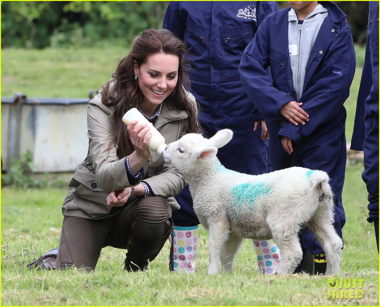 Kate Middleton Takes a Trip to a Children's Farm & Feeds a Lamb!: Photo ...