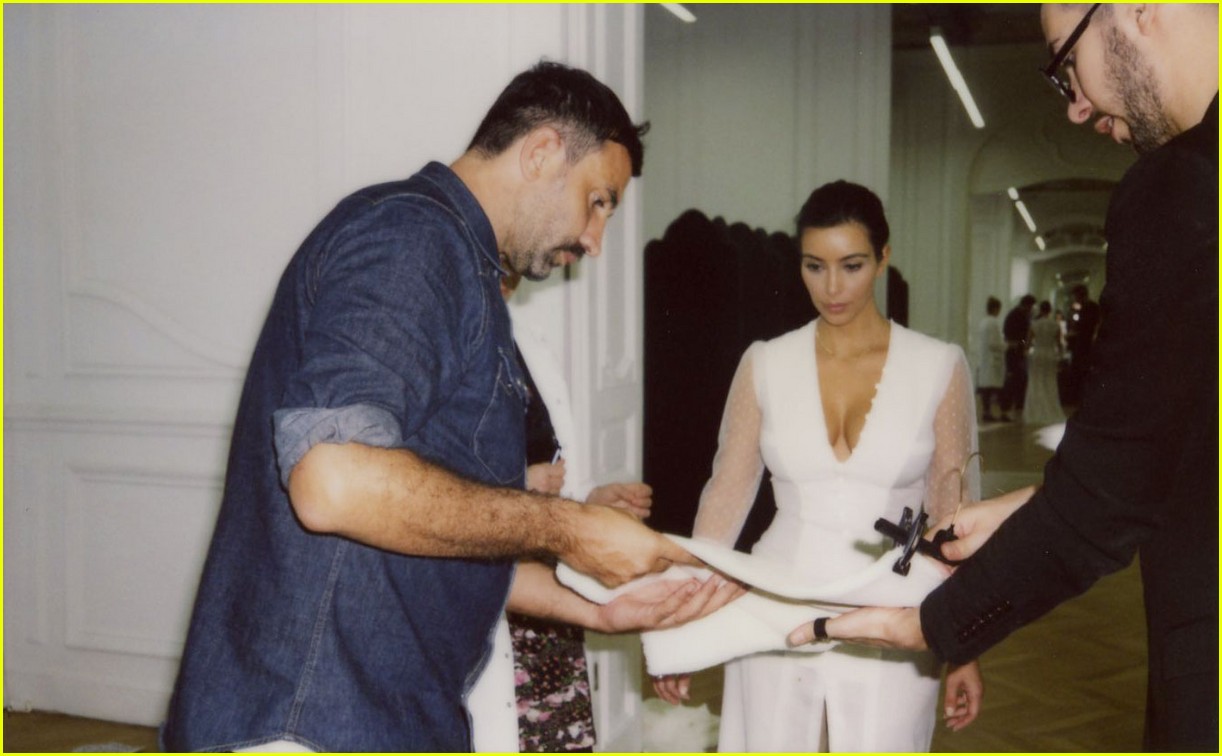 Kim Kardashian Writes Sweet Note to Kanye West on Third Wedding ...
