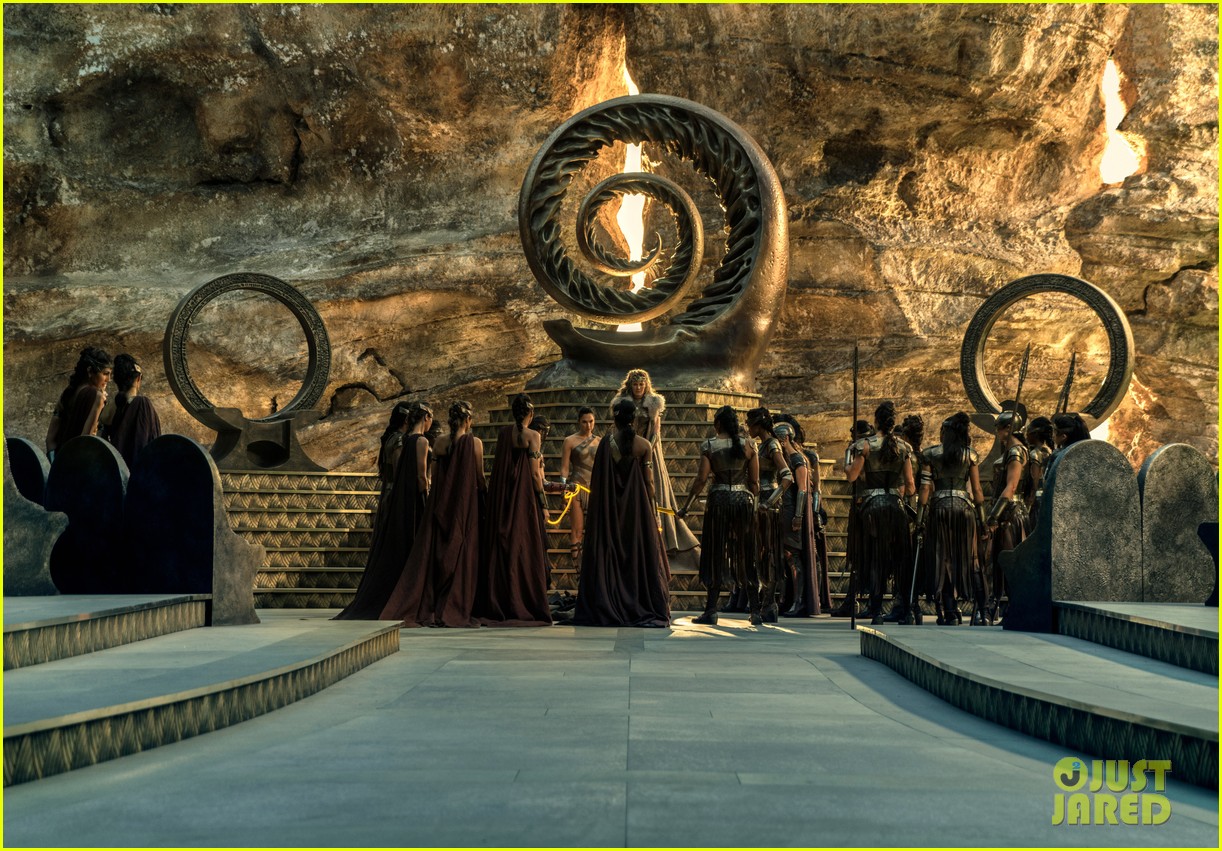 'Wonder Woman' Movie Stills - See More Than 50 Photos!: Photo 3901530 ...