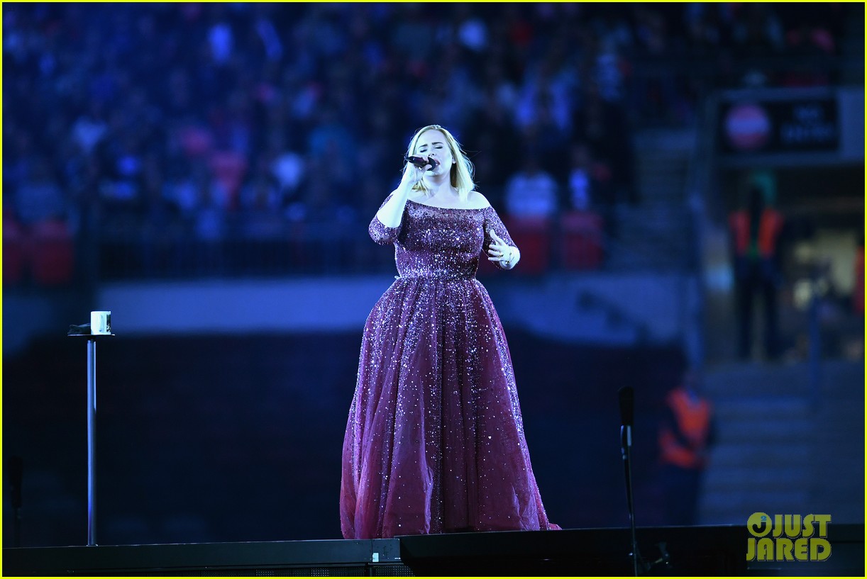 Adele Pens Heartfelt Letter Saying She May Never Tour Again: Photo ...