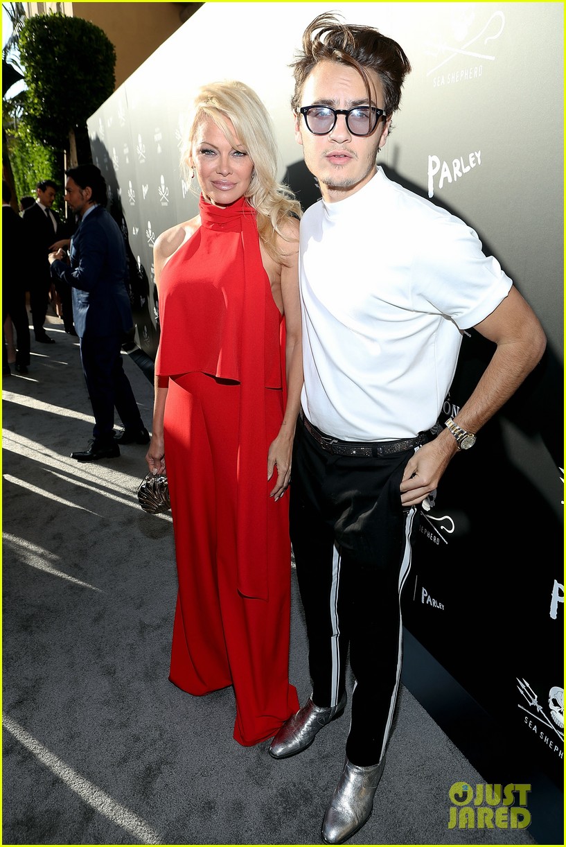 Brandon Lee Girlfriend