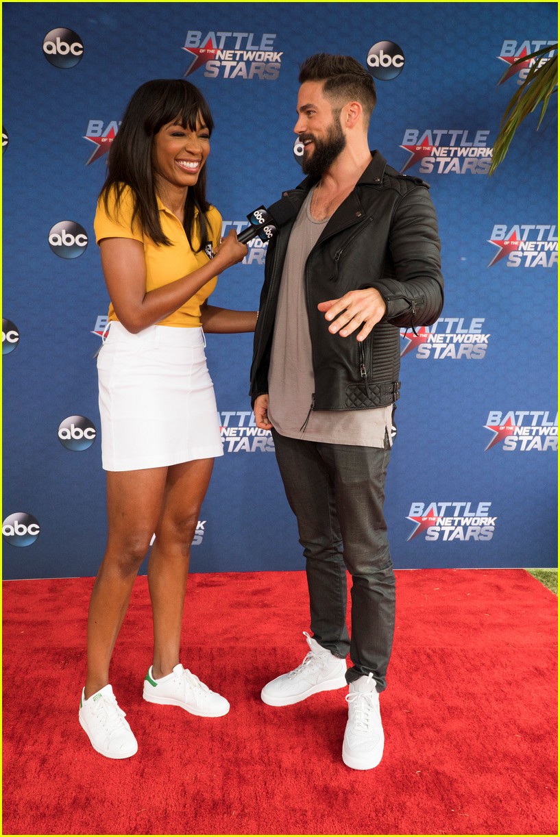 PLL's Brant Daugherty & Keegan Allen Go Shirtless for Upcoming 'Battle ...