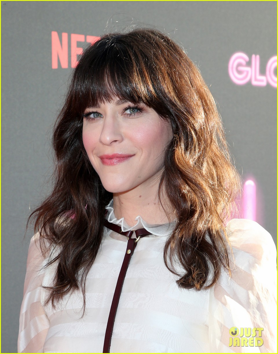 Alison Brie Gets Husband Dave Franco's Support at Netflix's 'Glow ...