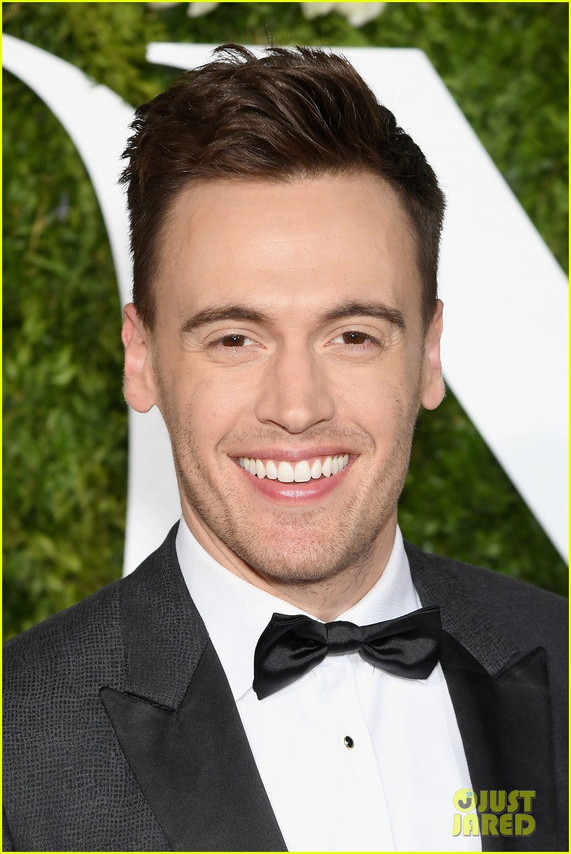 Darren Criss & Jonathan Groff Are Dapper Dudes at the Tonys!: Photo ...