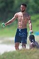 Shirtless Stephen Curry Hits the Beach with Wife Ayesha!: Photo 3918198 ...