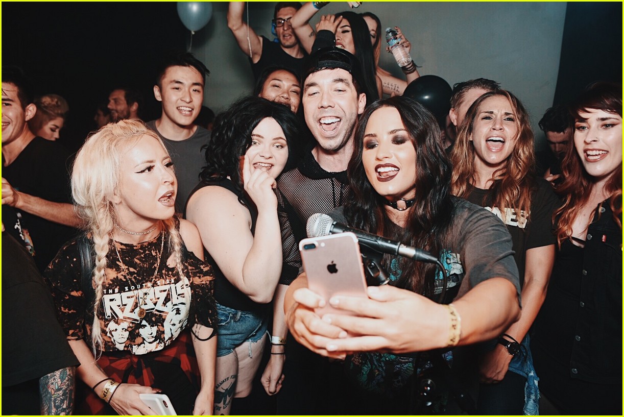Demi Lovato Takes on DJ Duties with Post Malone at Emo Nite! : Photo ...