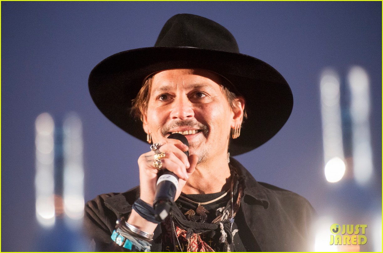 Johnny Depp Makes Controversial Donald Trump Remark (Video): Photo ...