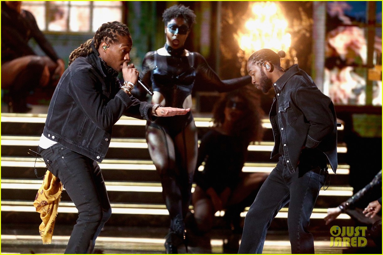Future & Kendrick Lamar Perform 'Mask Off' at BET Awards 2017 - Watch ...