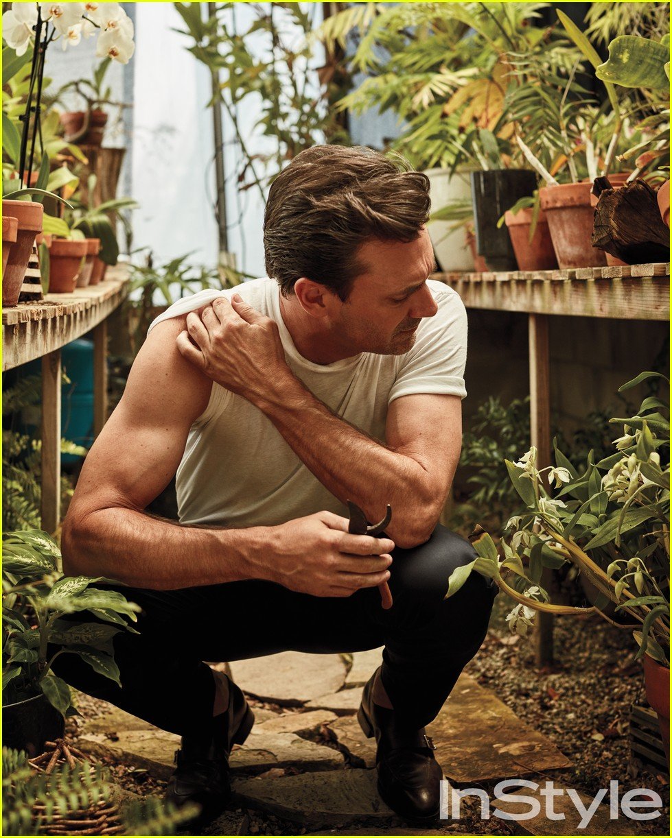 Jon Hamm Bares Biceps for 'InStyle,' Says it Sucks Being Single: Photo ...