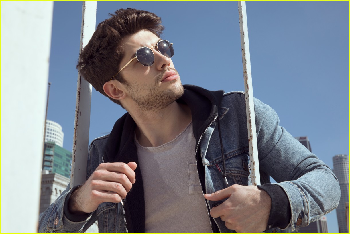 Carter Jenkins Shares 'Famous in Love' Season 2 Hopes Ahead of Tonight ...