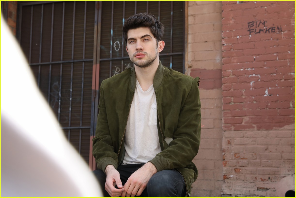 Carter Jenkins Shares 'Famous in Love' Season 2 Hopes Ahead of Tonight ...