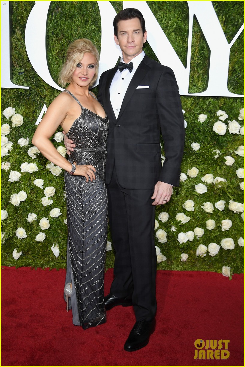 Groundhog Day's Andy Karl Attends Tonys 2017 with Wife Orfreh: Photo ...