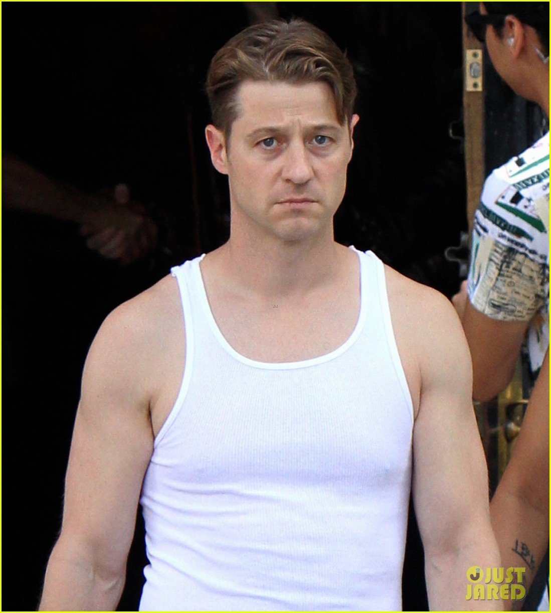 Ben McKenzie Bares His Buff Muscles on 'Gotham' Set: Photo 3921884 ...
