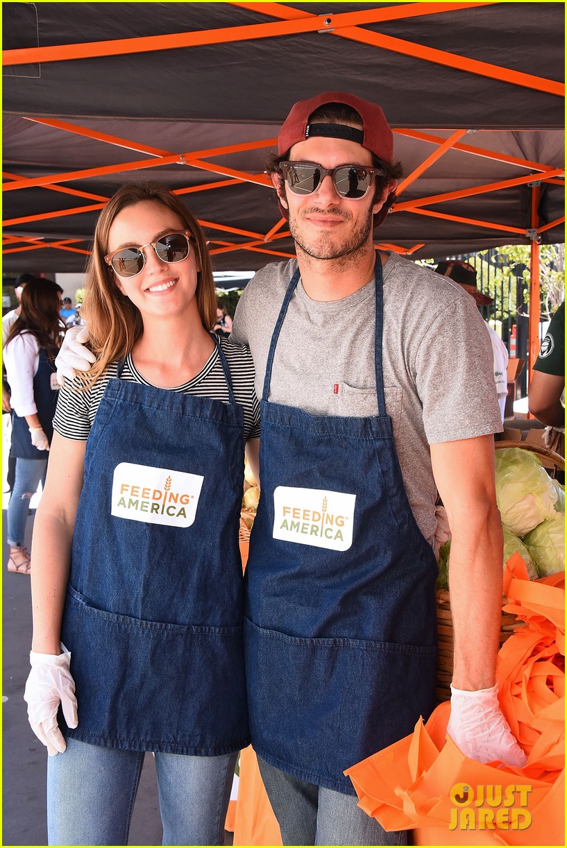 Leighton Meester 'Occasionally' Laughs About Being Married to Seth ...