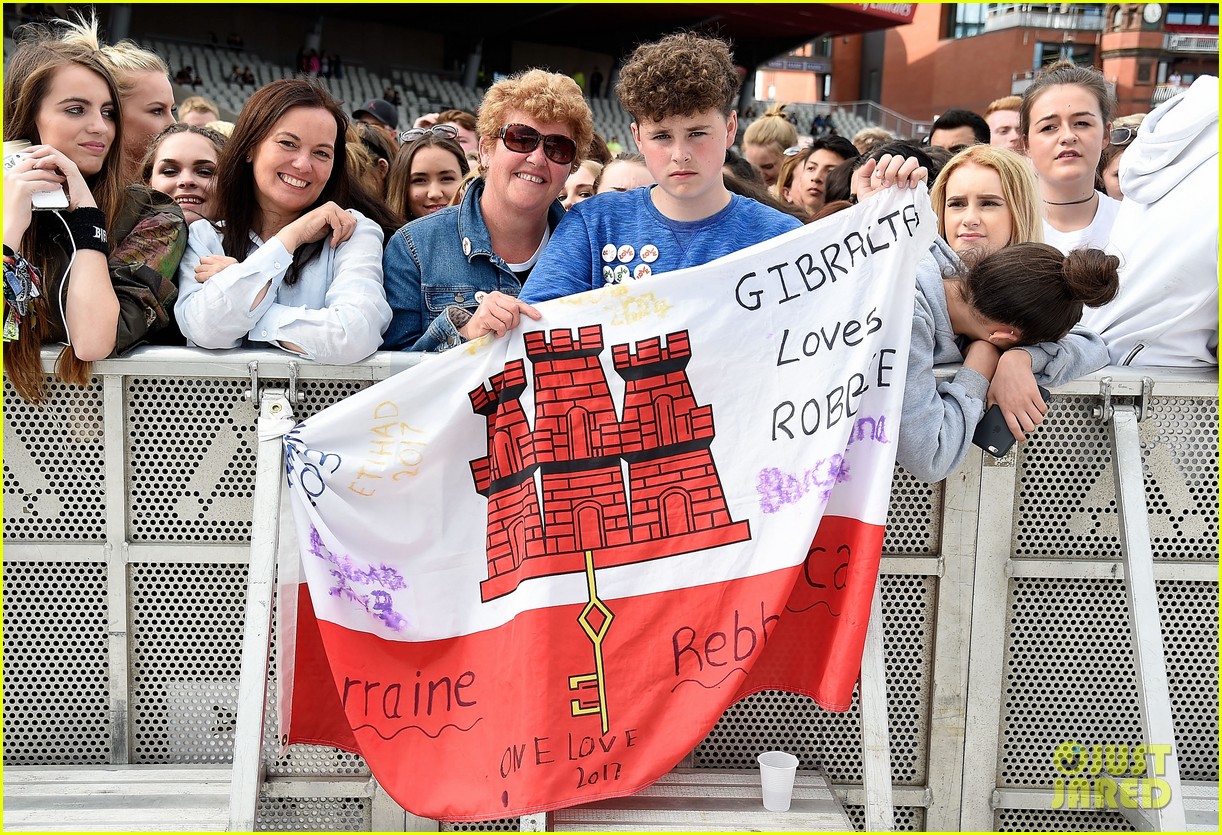 One Love Manchester Concert Draws Fans From Around the World (Photos ...