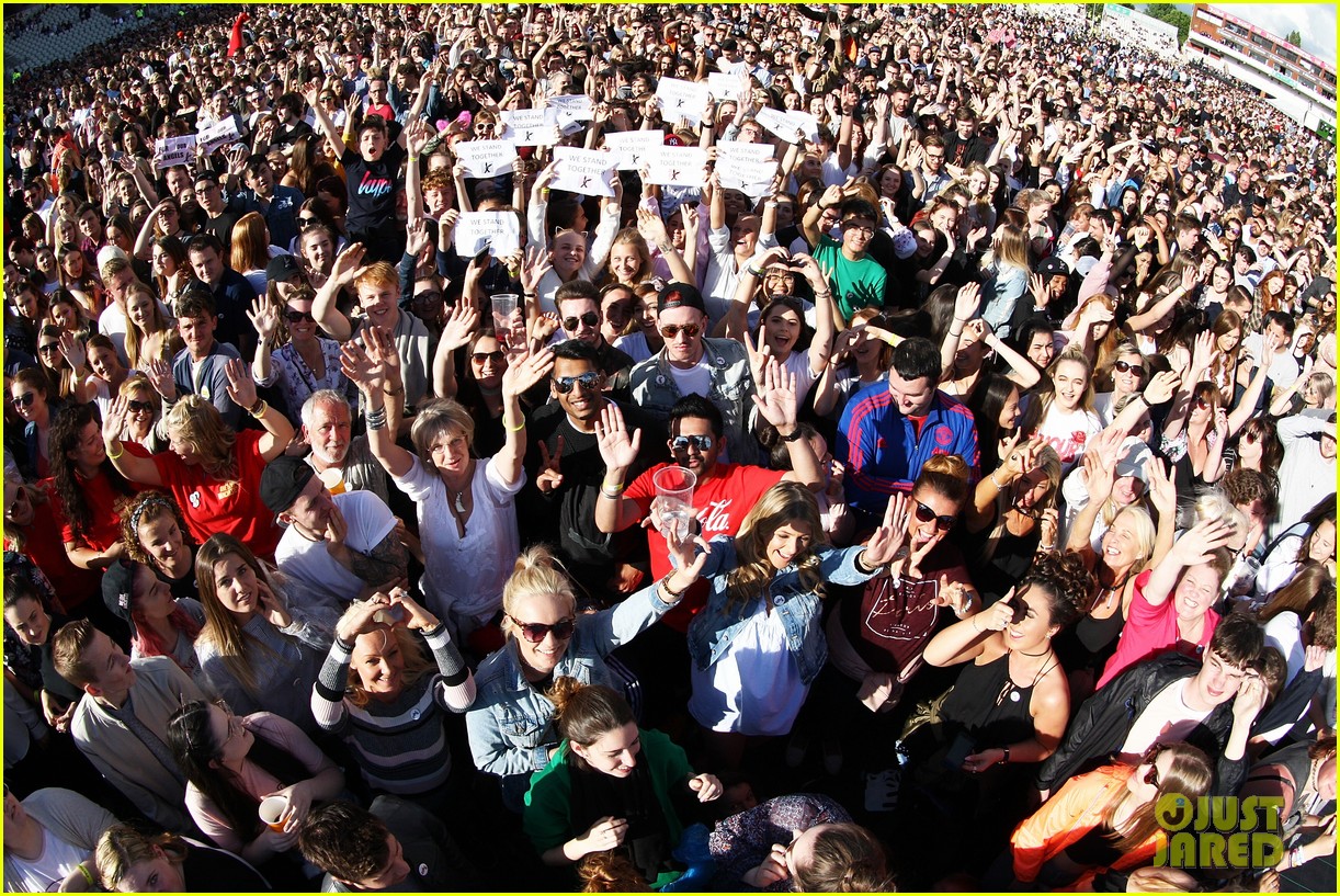 One Love Manchester Concert Draws Fans From Around the World (Photos ...