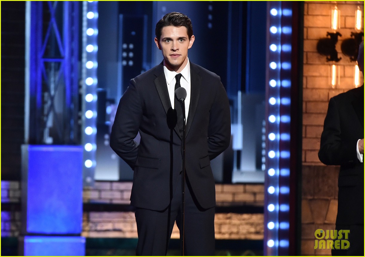 Bandstand's Laura Osnes & Corey Cott Perform at Tonys 2017!: Photo ...