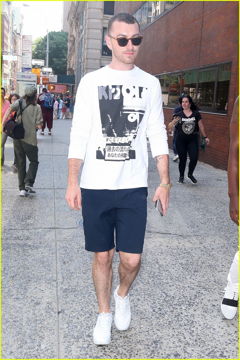 Sam Smith Has a NYC Afternoon With a Pal!: Photo 3918858 | Photos ...