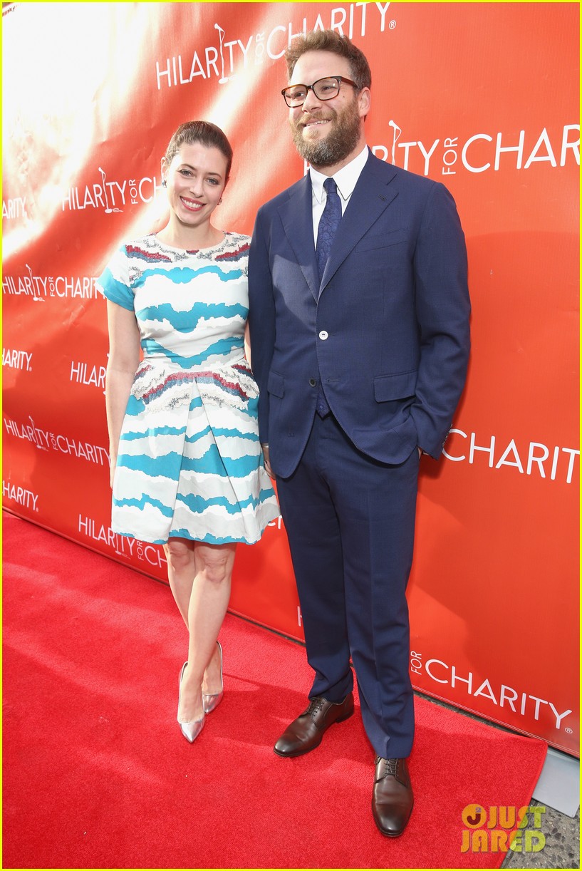 Amy Schumer Is Dating 'New Dude' Following Breakup With Ben Hanisch ...