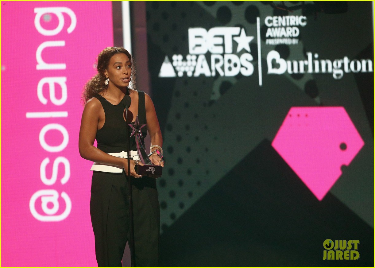 Solange Knowles Accepts Awards on Stage at BET Awards 2017!: Photo ...
