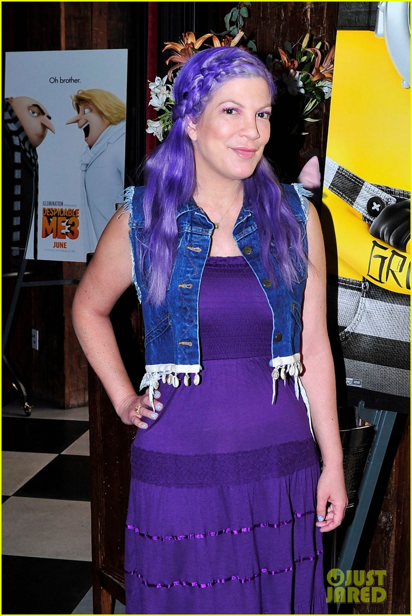 Tori Spelling Debuts Purple Hair at 'Despicable Me 3' Screening!: Photo ...