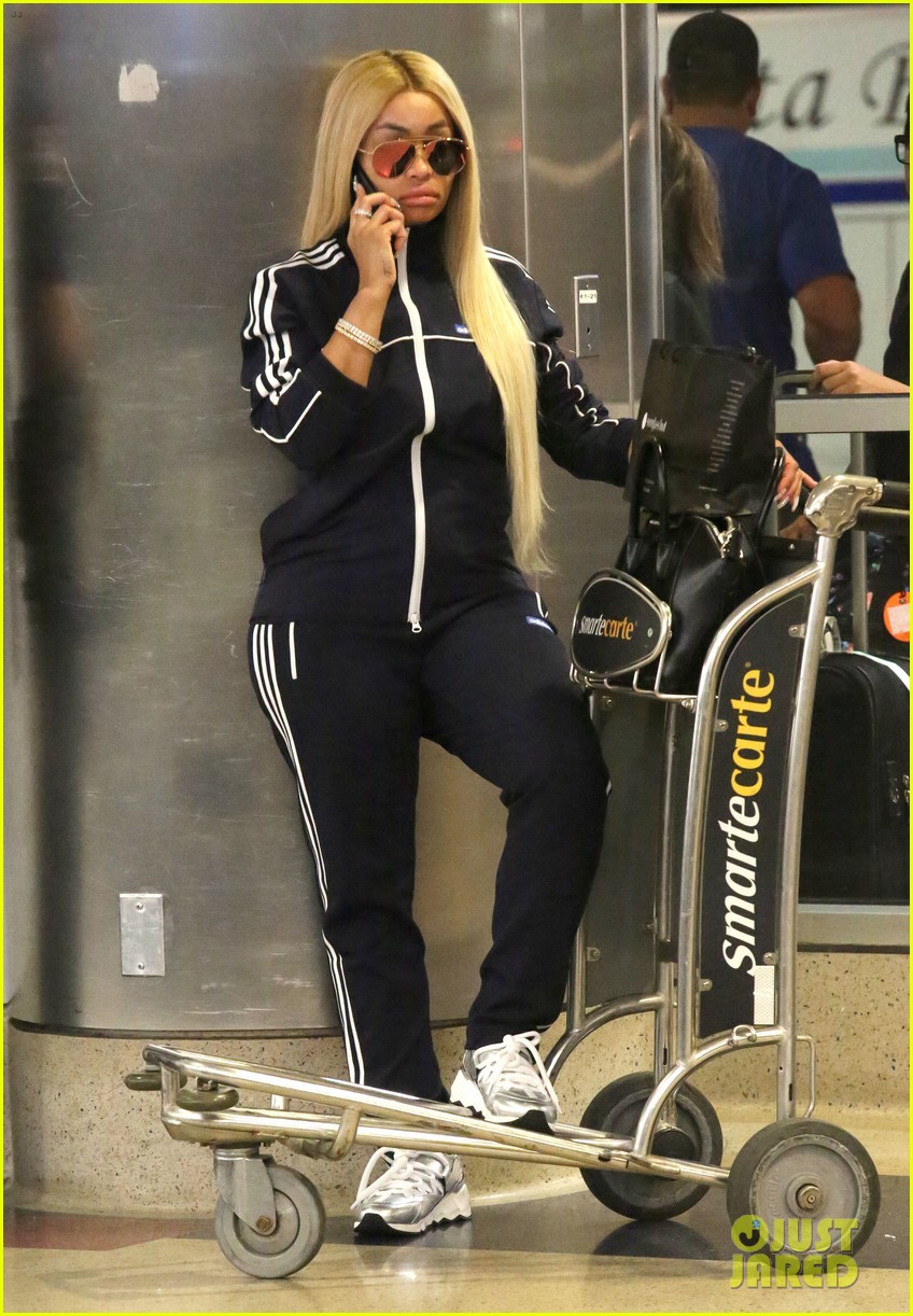 Blac Chyna & Rumored Boyfriend Mechie Couple Up For Night Out in Miami ...