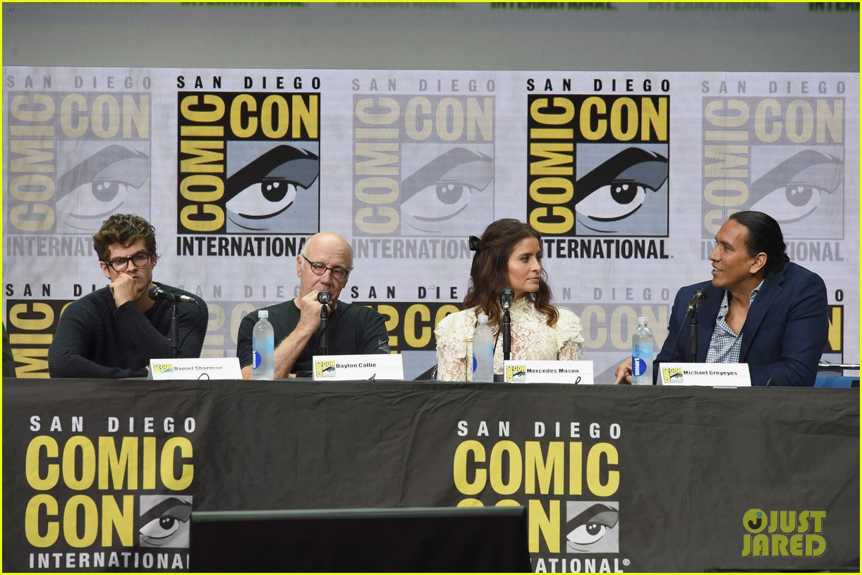'Fear the Walking Dead' Cast Debuts Season 3 Trailer at Comic-Con ...