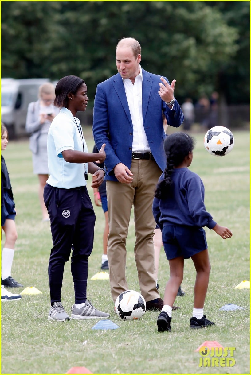 Prince Harry Chats Up Harry Styles at the 'Dunkirk' Premiere: Photo ...