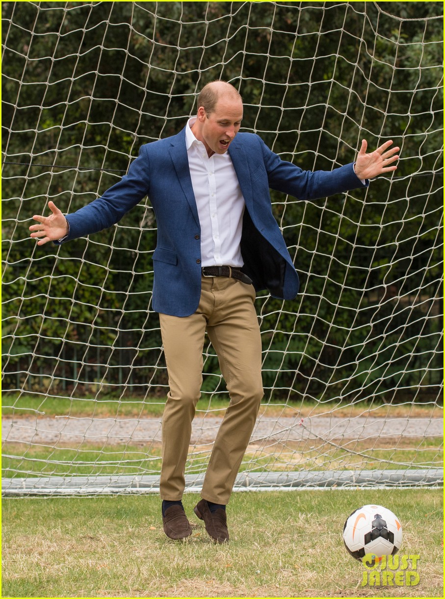 Prince Harry Chats Up Harry Styles at the 'Dunkirk' Premiere: Photo ...