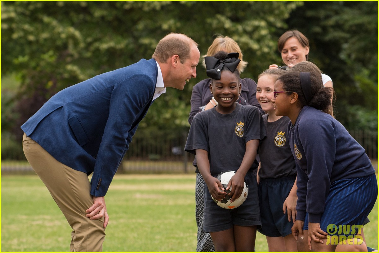 Prince Harry Chats Up Harry Styles at the 'Dunkirk' Premiere: Photo ...