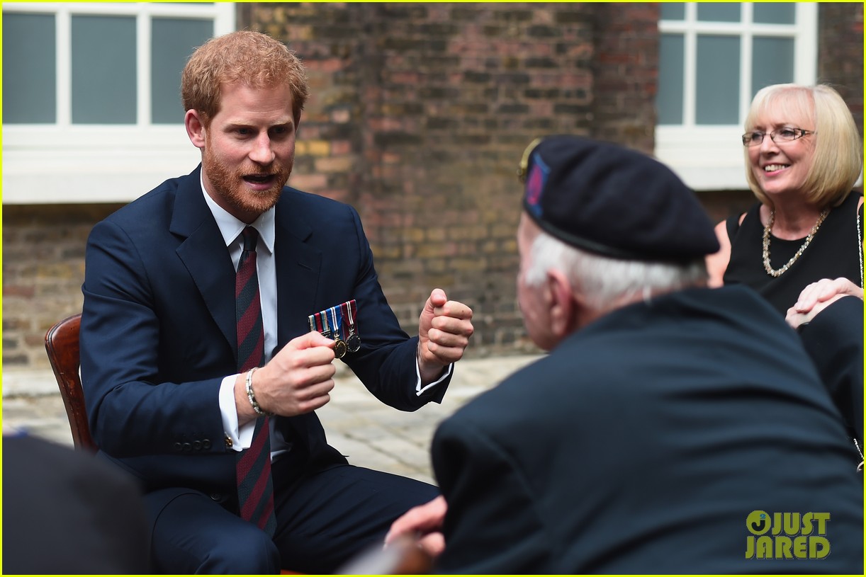 Prince Harry Chats Up Harry Styles at the 'Dunkirk' Premiere: Photo ...