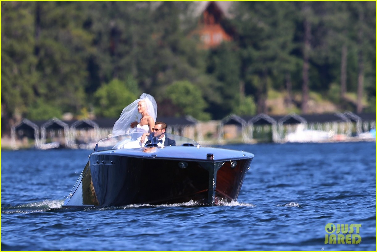 Julianne Hough's Wedding Photos - See the Romantic Pics!: Photo 3925673 ...