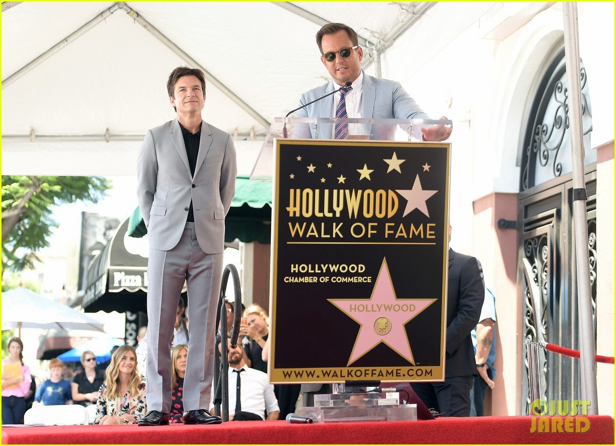 Jennifer Aniston Supports Jason Bateman at Walk of Fame Ceremony ...