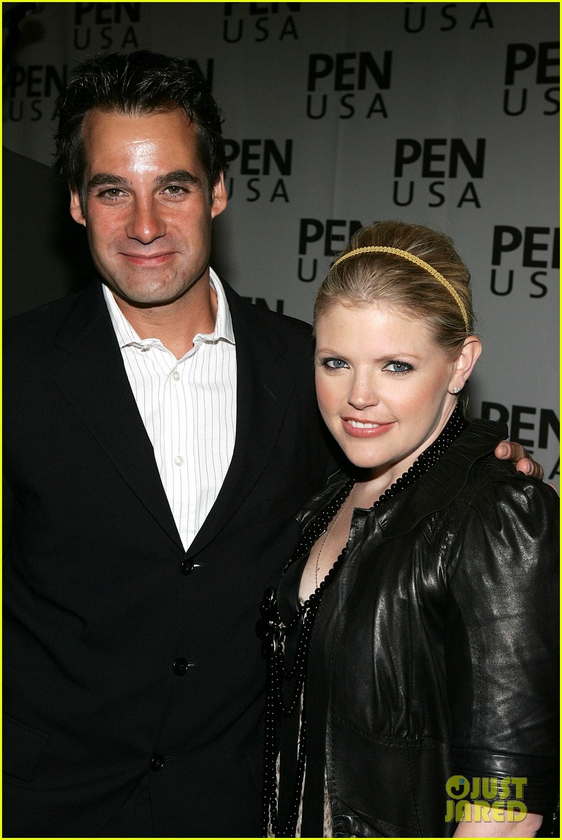 Photo Natalie Maines Files For Divorce From Adrian Pasdar 02 Photo