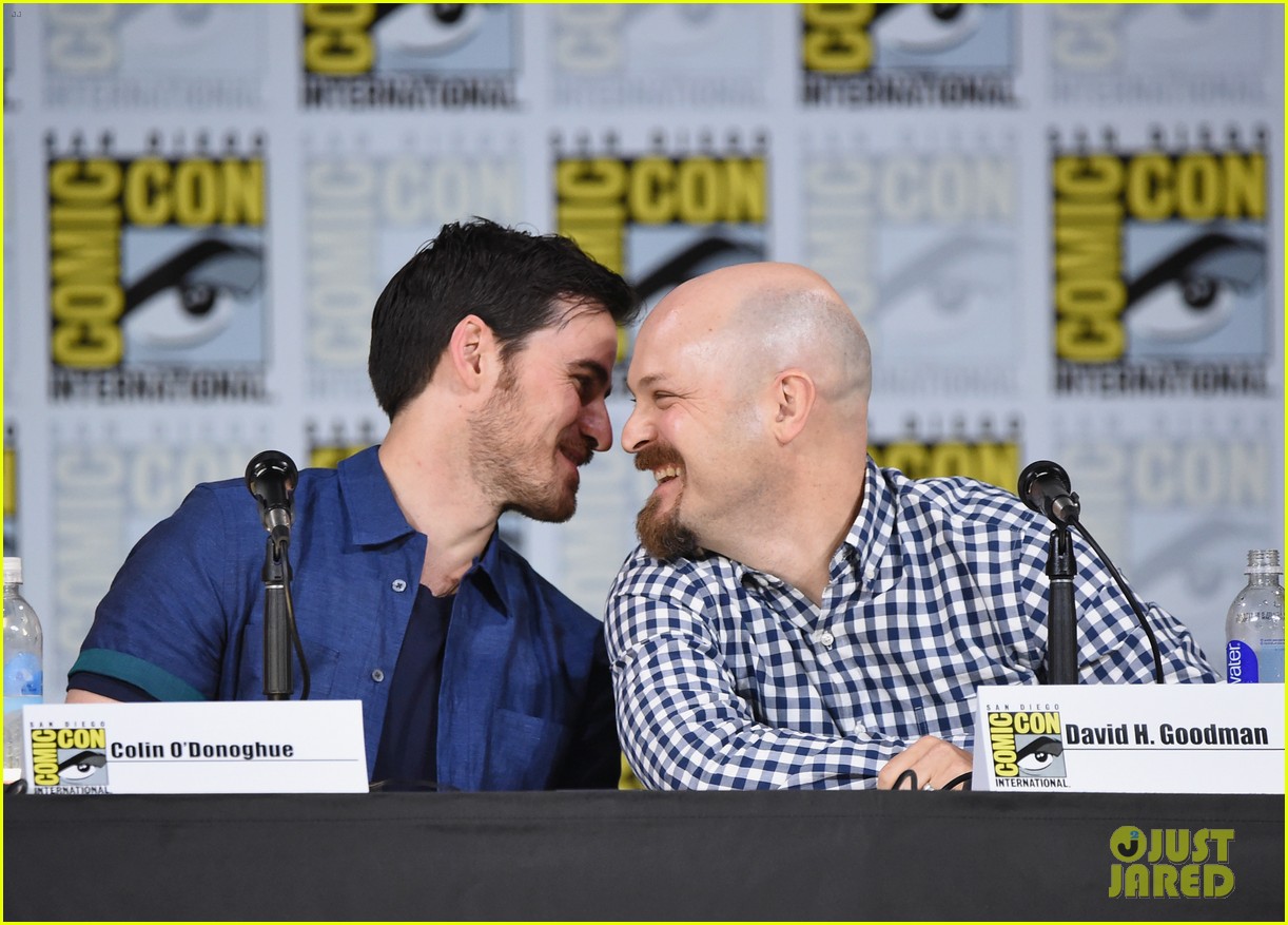 'Once Upon a Time' Cast Debuts Season 7 Trailer at Comic Con - Watch ...